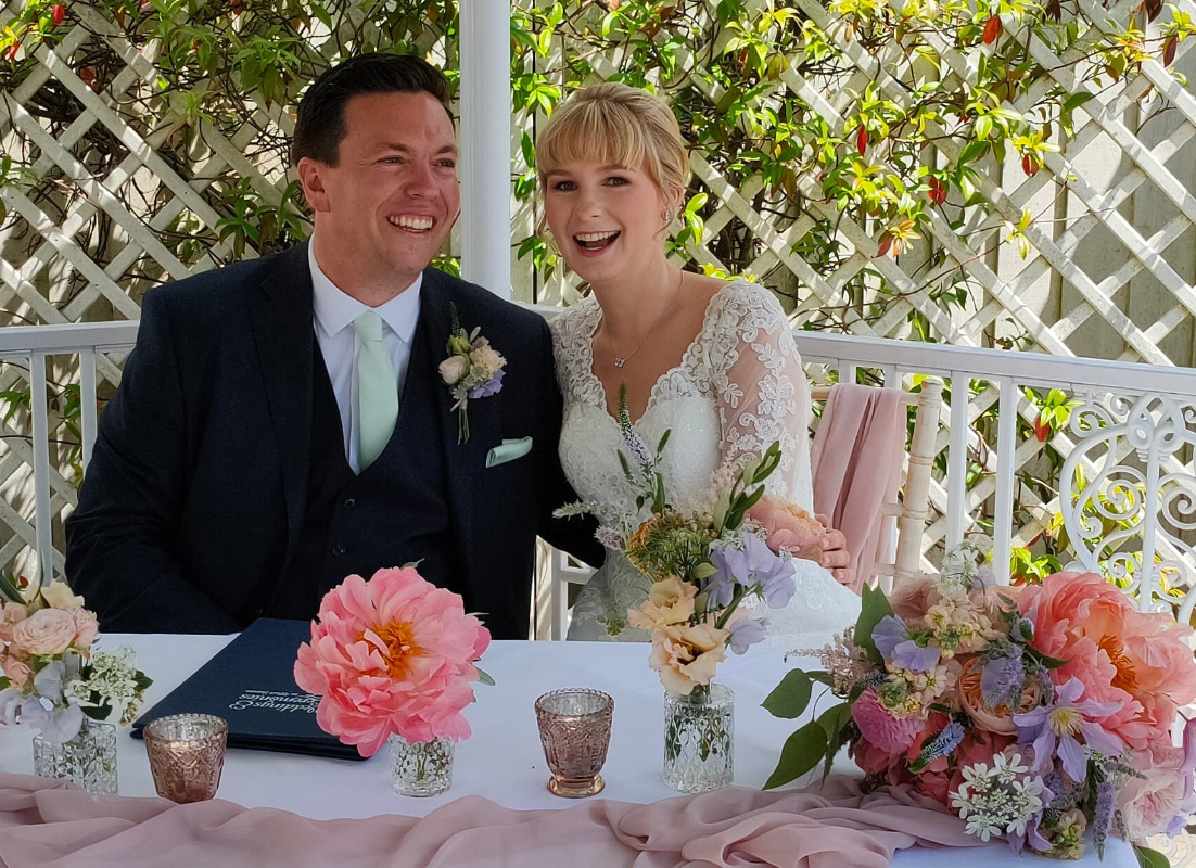 Libby & Jacob’s pagoda wedding at Southdowns Manor | Southdowns Manor