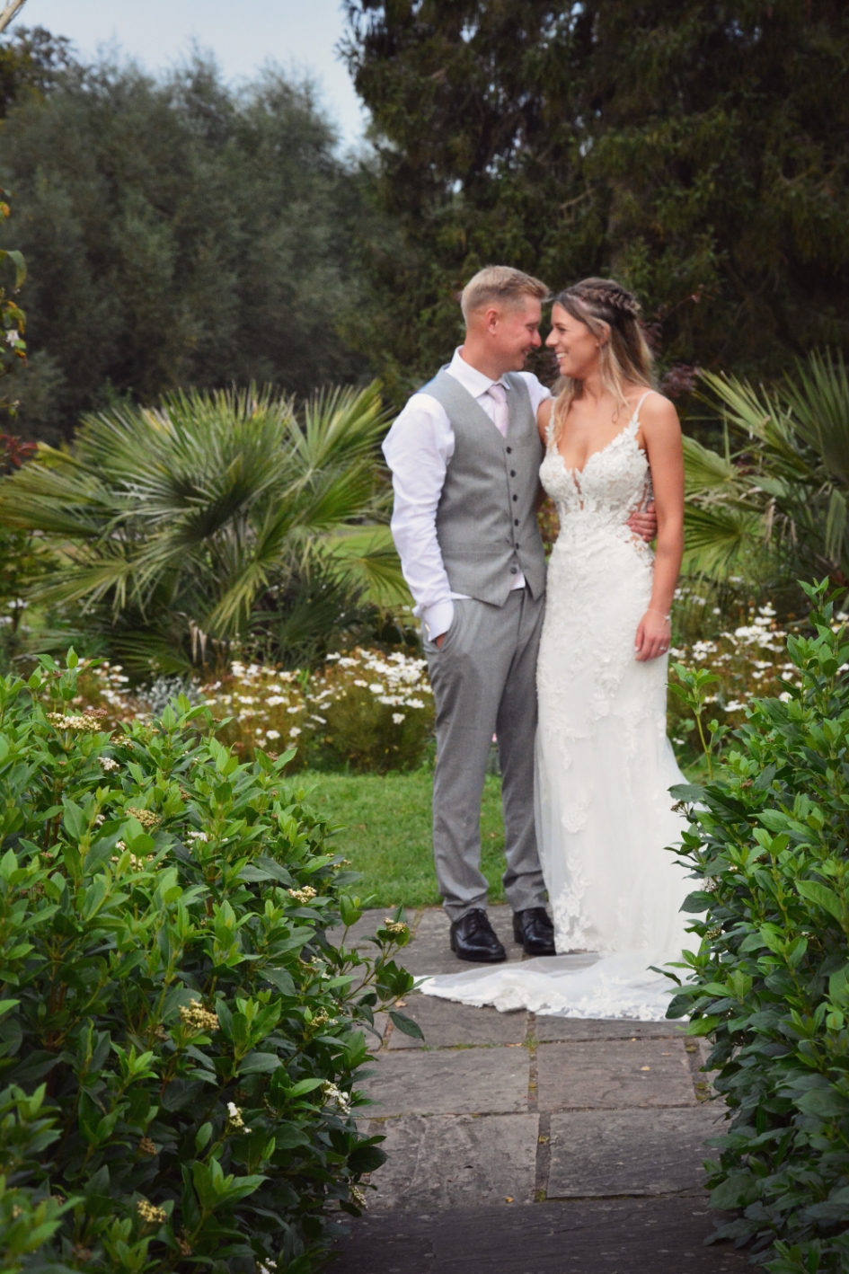 Emma & Billy’s Timeless Romantic Wedding | Southdowns Manor