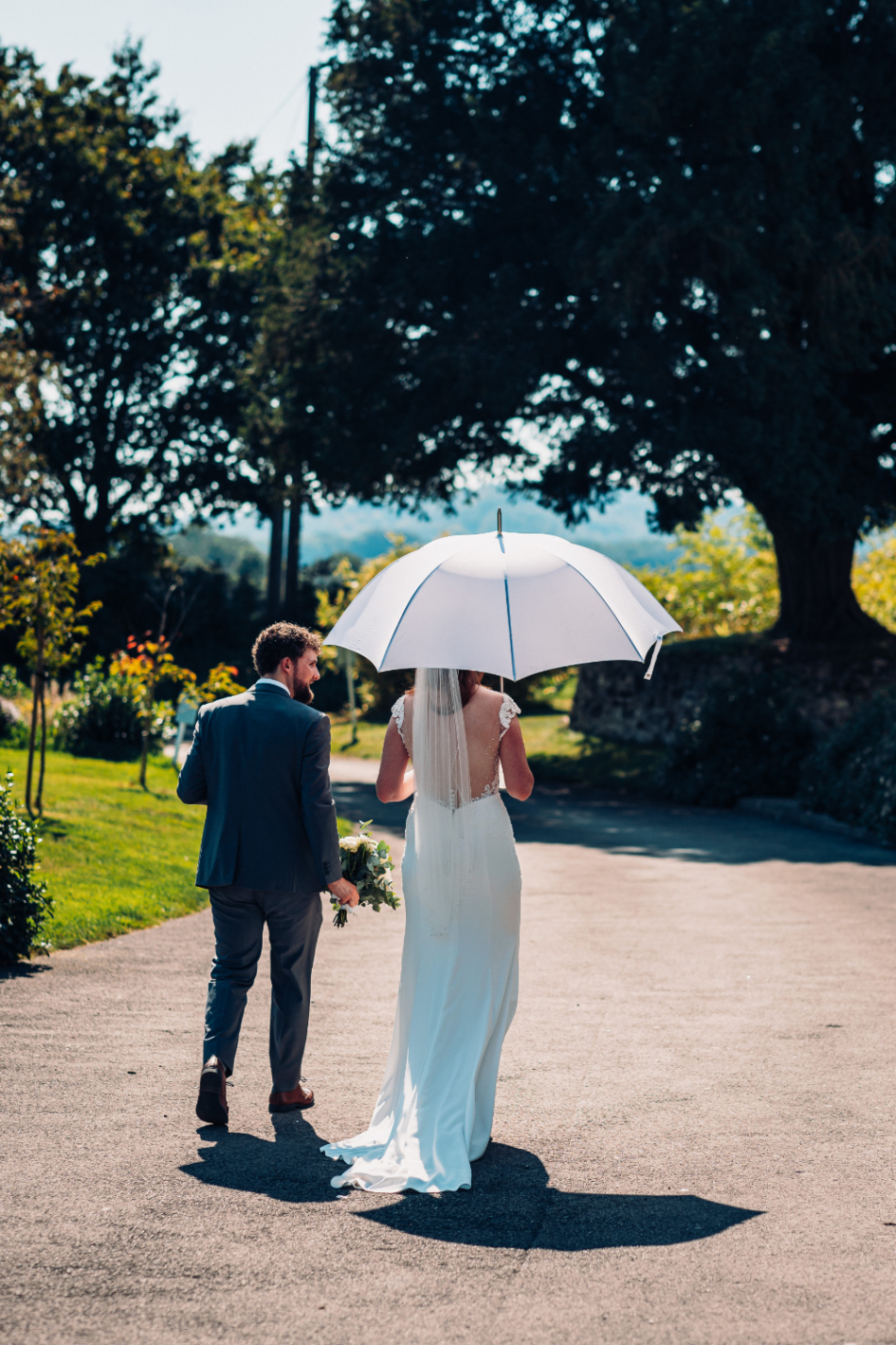 David & Danielle’s Outstanding Autumn Wedding | Southdowns Manor